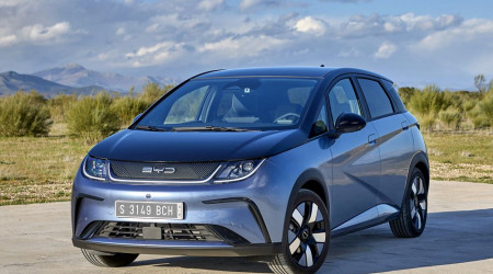 BYD Dolphin - Présentation - Une berline compacte électrique haute au profil arrondi à moins de ...